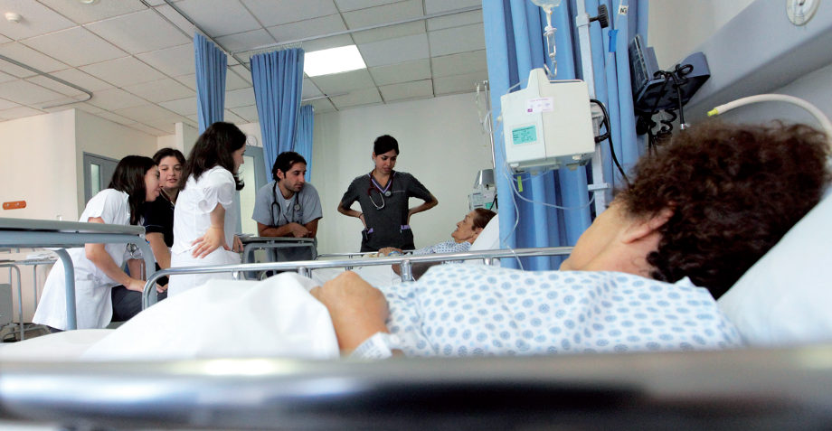 Un Trato Humano: Deber Ético Fundamental de la Medicina – Revista Diálogos